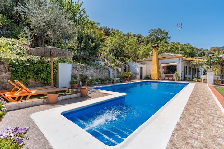 Casa Rural Puente Piedra - カブラ