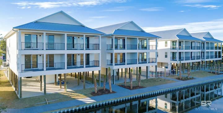 Gorgeous Group Getaway: 2 Units 6 Bed/6 Ba - Orange Beach, AL