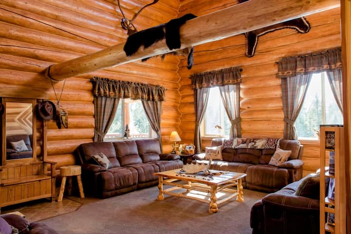 Caribou Suite @ Alaska Knotty Pine B&b-luxury Tub - Palmer, AK