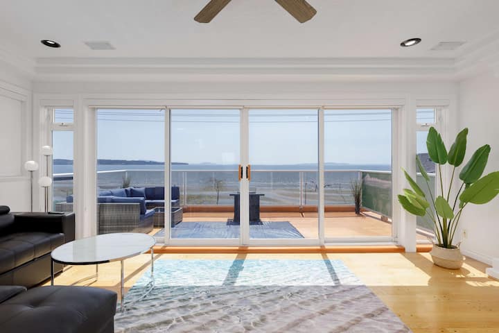 Ocean View Getaway On Marine Dr - White Rock