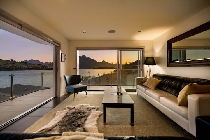 Lakefront Penthouse Apartment With Panoramic View - Arrowtown