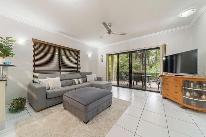 2 Bedroom Unit On The Strand - Townsville