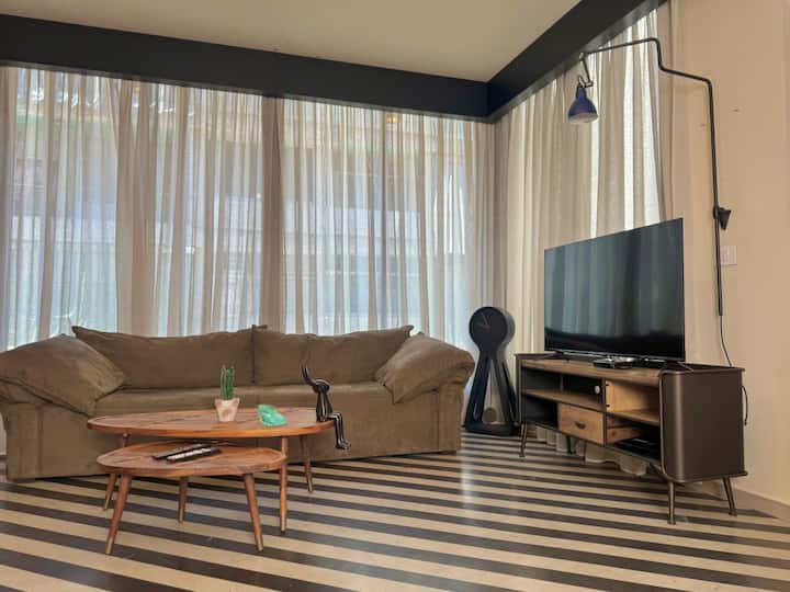 Vintage, 2-br In Ashrafieh - Beirut