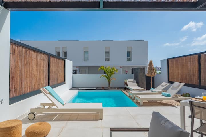 Serena Zare - Playa Blanca