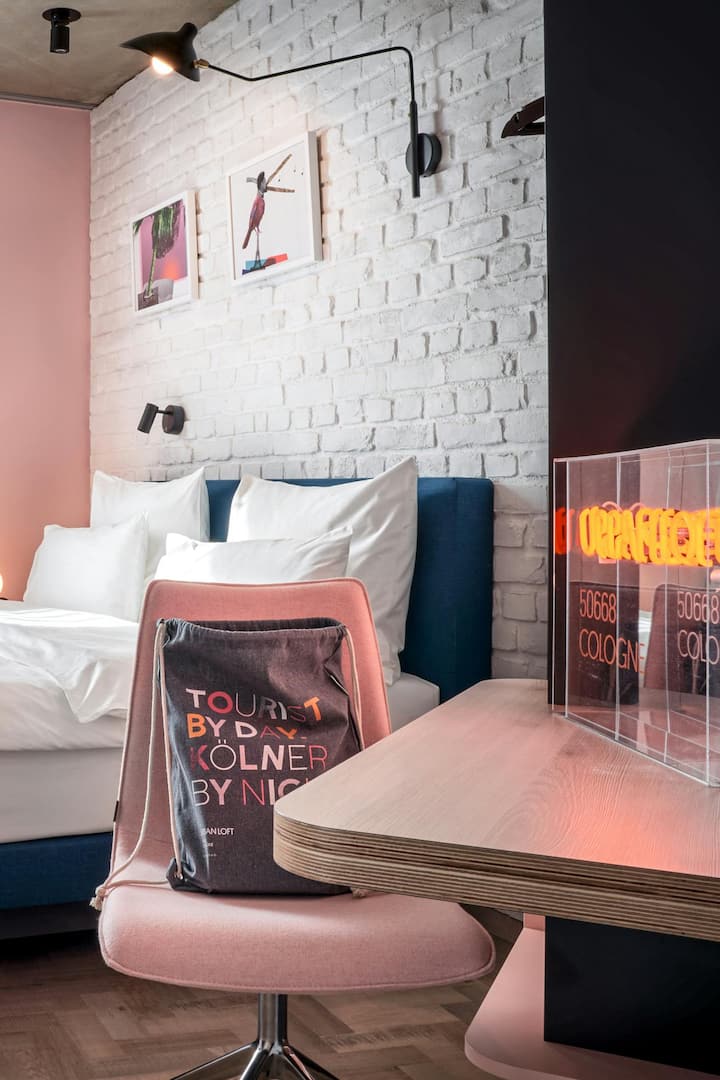 View Onto The Dom And Fresh Coffee Served - Colonia