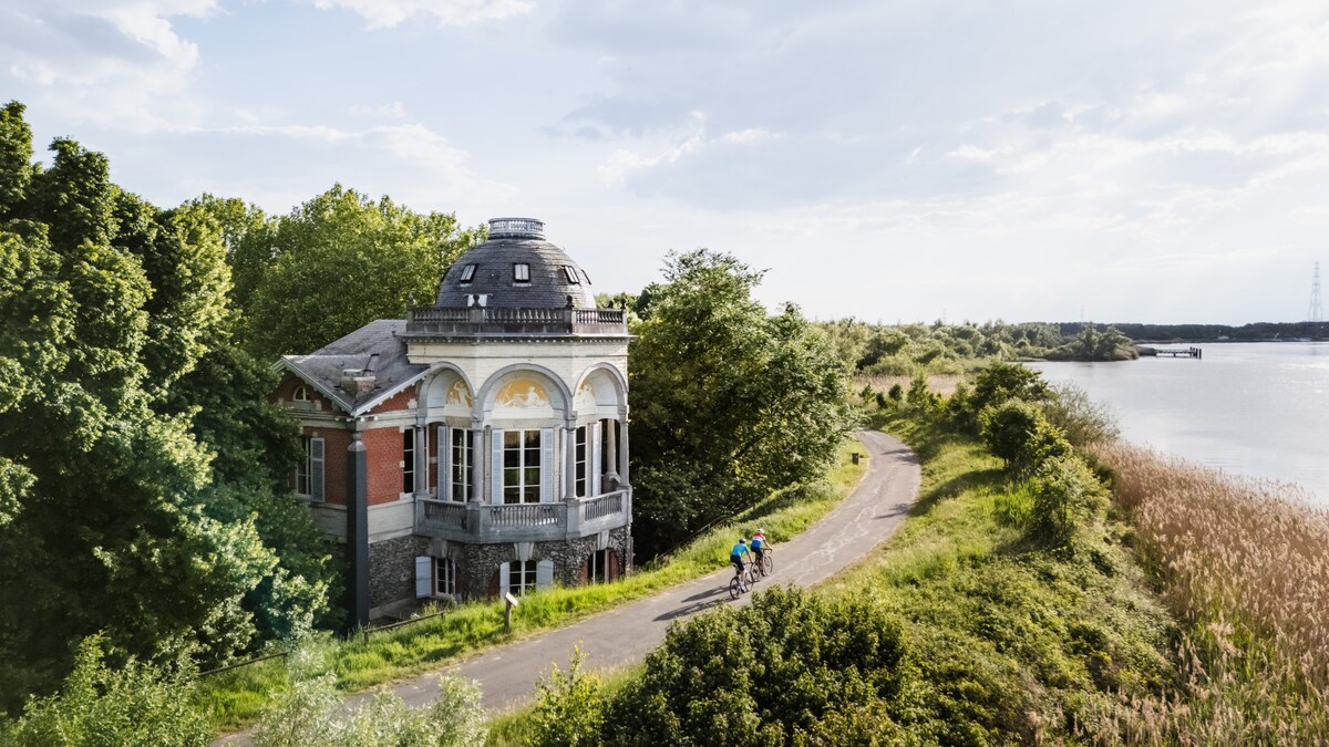 The Notelaer Pavilion - Castles for Rent in Bornem, Flanders, Belgium ...