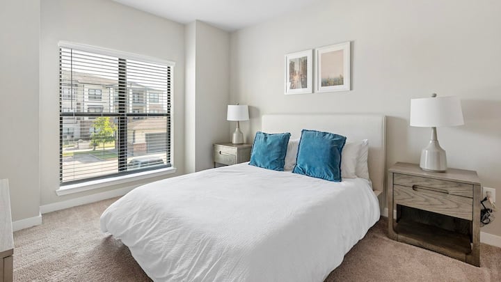 Landing | Modern 1bd, Gym, Pool - Katy, TX