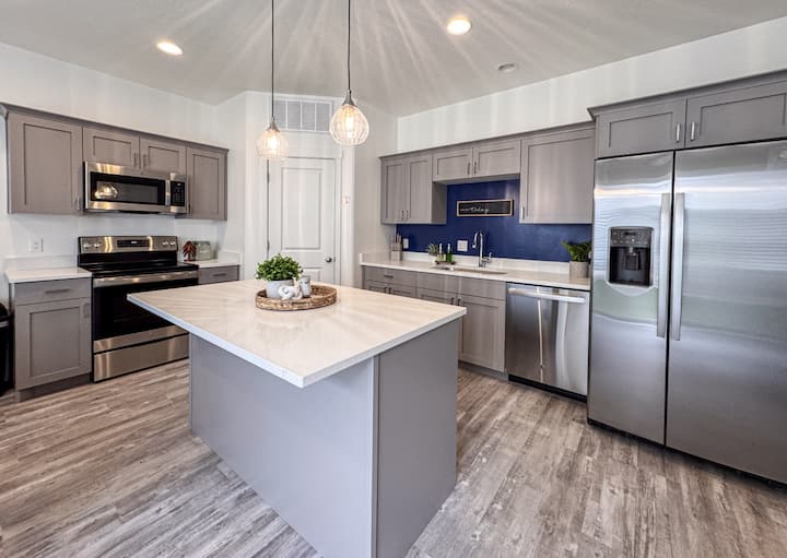New Listing! Blue Lake Haven Townhouse - Bear Lake