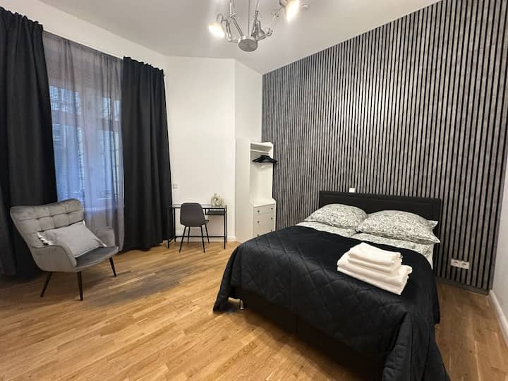 D4 One-bedroom Loft Apartment - Berlin