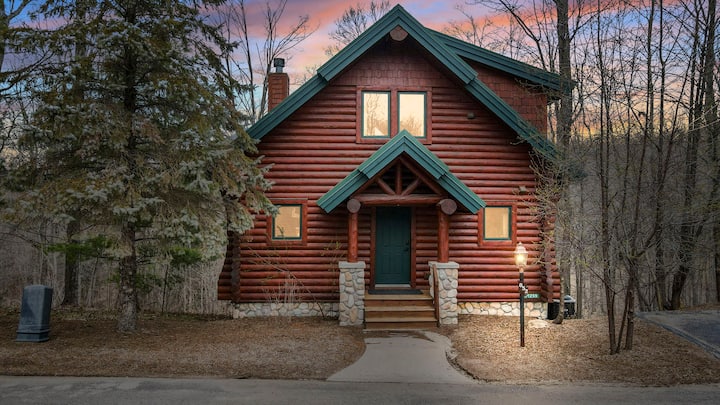 852 Mountain Cabin - Boyne City, MI