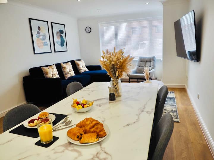 Comfortable 2bed Taunton Home W Garden & Parking - Taunton
