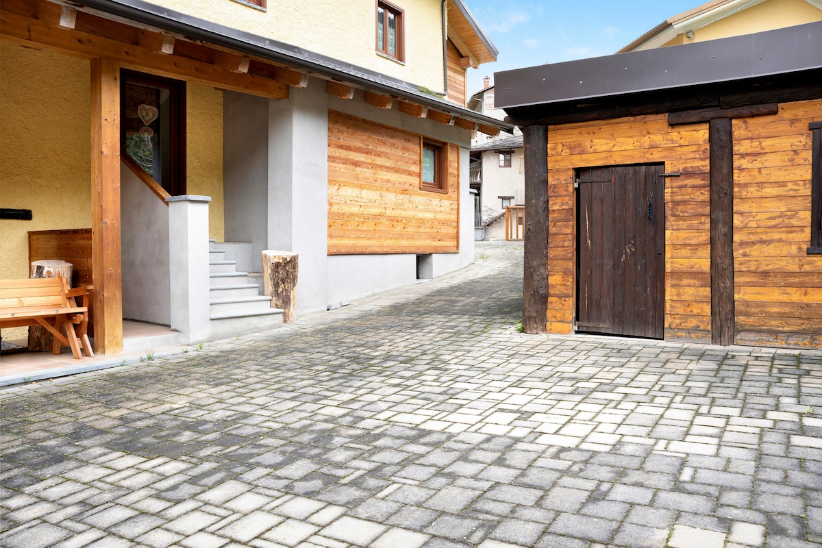 Three-room Provencal Chalet - Apartments for Rent in Acceglio, Piemonte ...