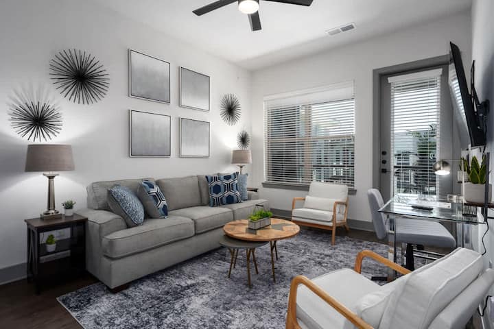 Luxury Apartment: Pool, Near Grandview Medical - Hoover, AL