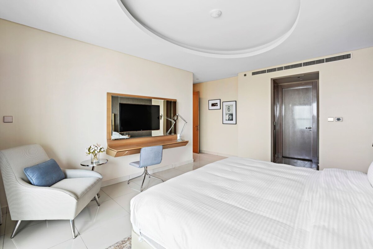 Luxury Living 3BR High Rise with Burj Khalifa View - Apartments for ...