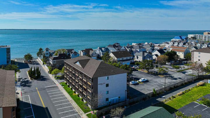 Jamaica Bay 207a Is A Charming 1 Bedroom, 1 Bath - Ocean City, MD