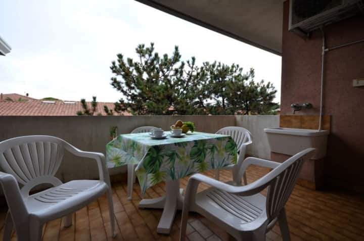 Confort Et Loisirs : Appartement Avec Piscine Priv - Lignano Pineta