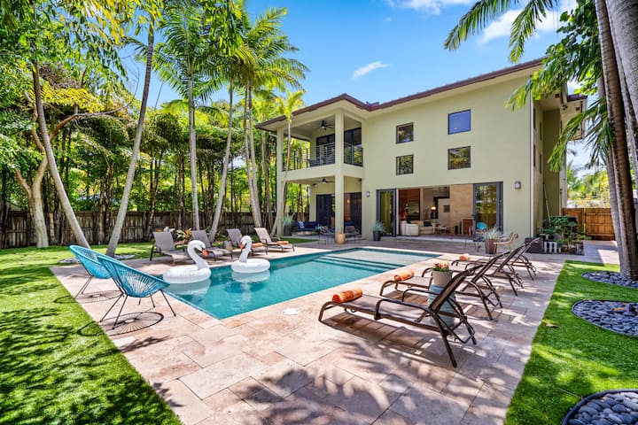 Wilton Grand Luxury: Private Oasis W/pool - The Bahamas