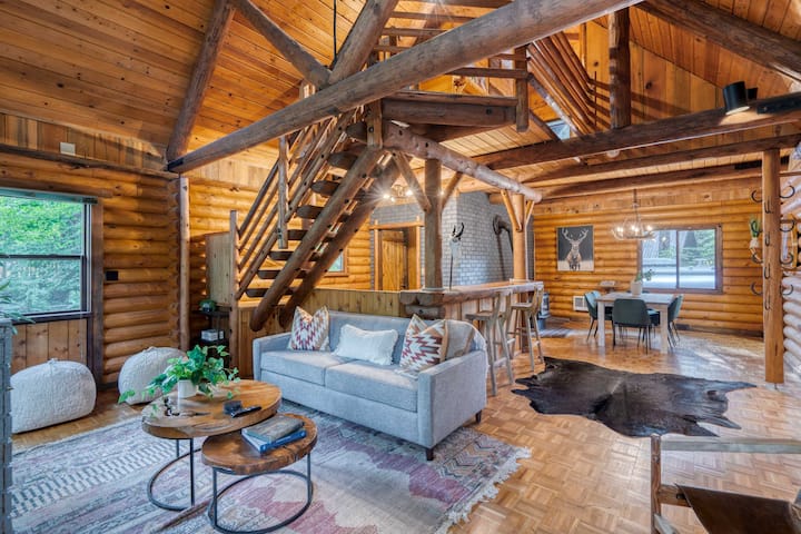 Log Cabin | 3br/2.5ba | Hot Tub | Near Mt. Hood - Oregon