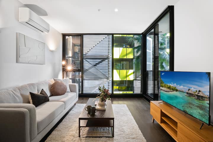 Elegant 1-bed Apartment With Premium Amenities - Williamstown