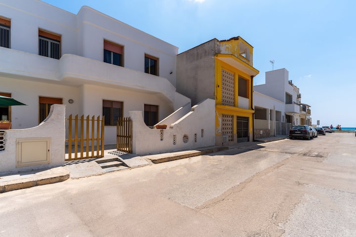Casa Asia A 10 Metri Dal Mare - Torre Lapillo