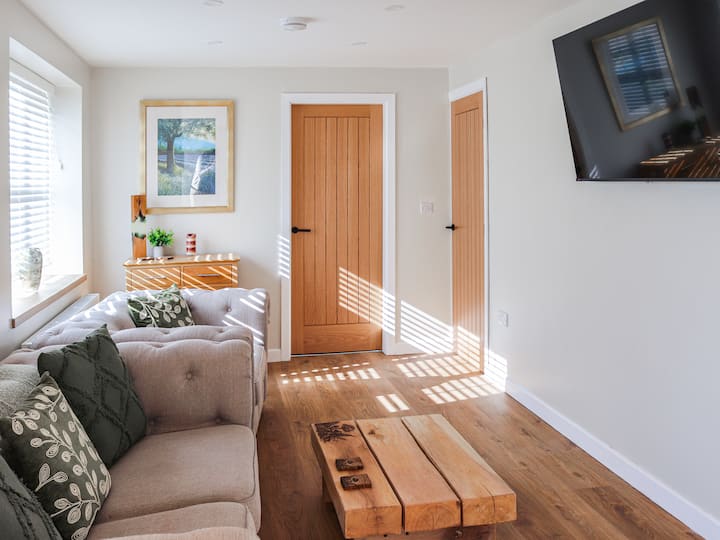 Cae Cwta - Tal-y-bont