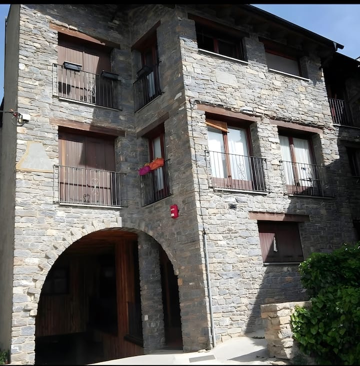 Casa Rural Cambuleta En La Bastida - Rialp