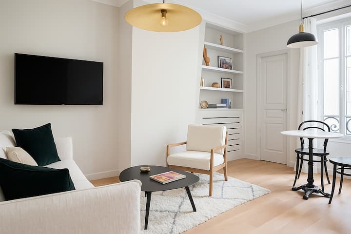 Your Cosy Place In Batignolles - Paryż