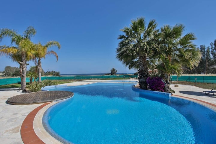 Incredible Sea & Pool Views- Cozy 1br Balcony - Argaka