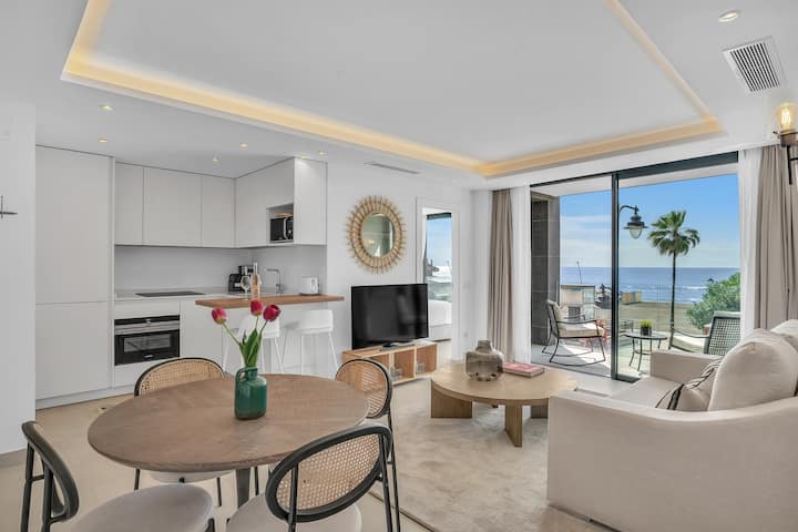 La Viu - Luxury Beachfront Apartment - Estepona