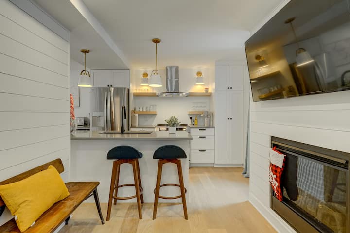951 Shefford 4 Bedrooms House - Bromont