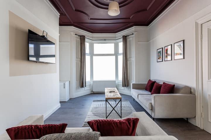 Big And Comfortable Stays On Hawarden Sunderland - Sunderland