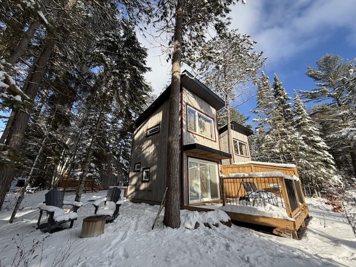 Wolf Cabin; Cozy Cottage On Oxtongue River - Ontario 60