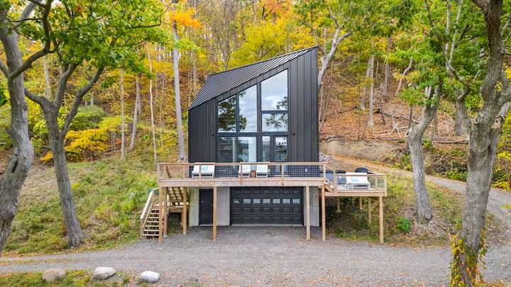 Black Diamond: "Waterfront Home With Hot Tub!" - Dundee, NY