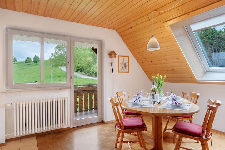 Ferienwohnung Blumenwiese, 80qm - Stegen