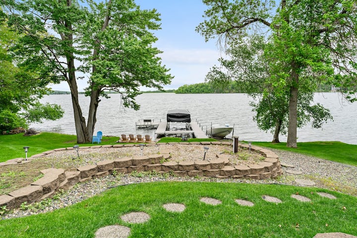 Gull Lake Getaway | Dock, Sauna & Lake Toys - Brainerd, MN