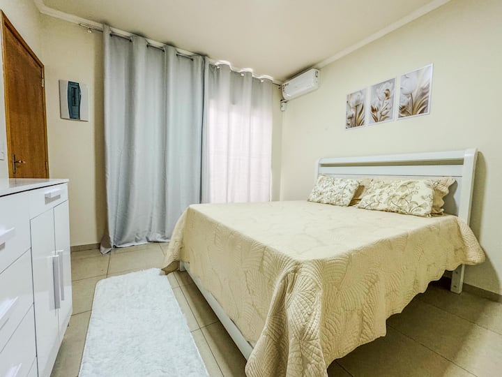 Flat Em Charmoso Residencial + Ar Cond. E Vaga - Ourinhos