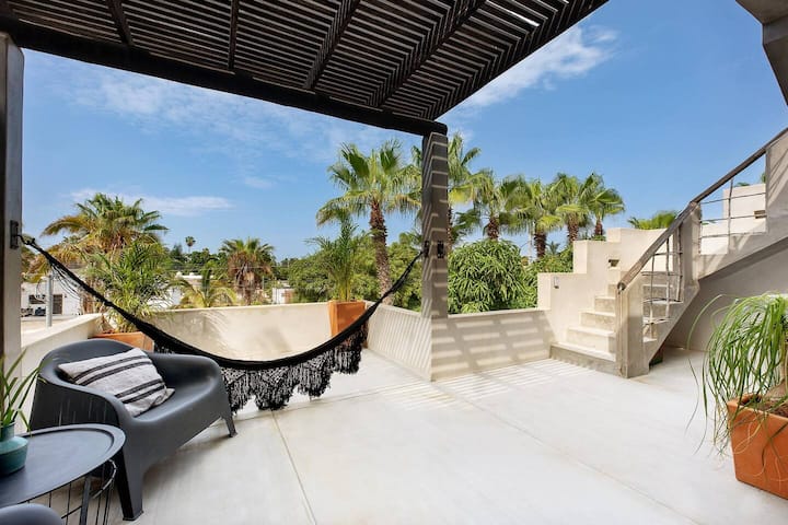 Breezy Balcony Bungalow With Outdoor Kitchen Space - Todos Santos