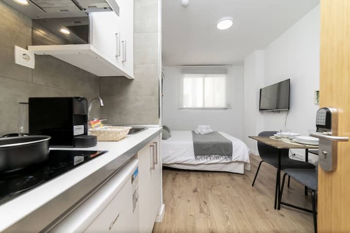 Classy V - Ferga Suites - Madryt