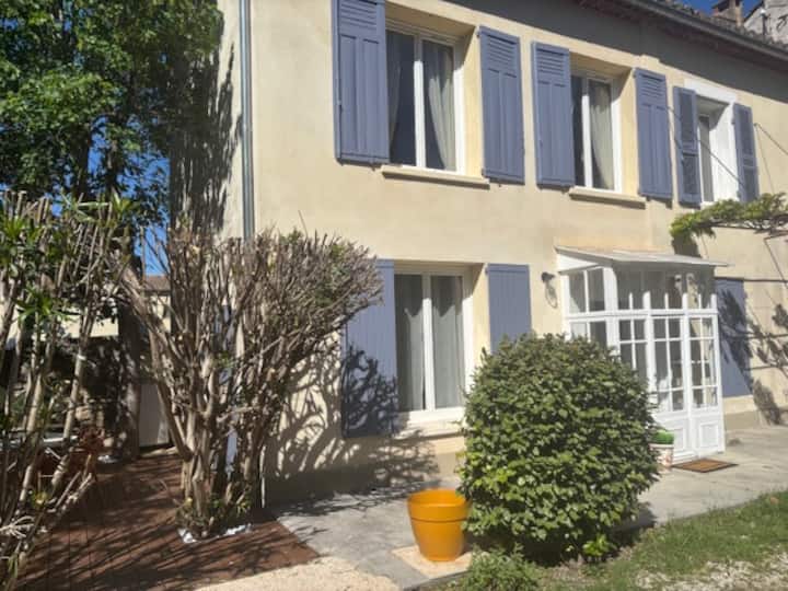 Maison De Ville Avec Jardin à Deux Pas Du Centre - Cavaillon