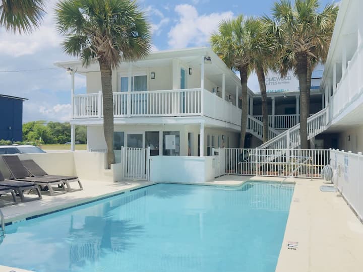Boutique On The Beach, Studio #115 + Pool - Myrtle Beach, SC