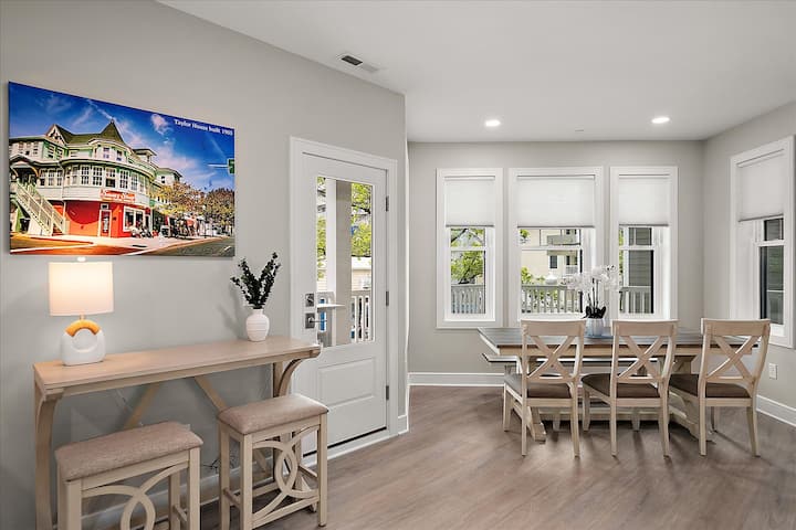 True Luxury Vacationing In Downtown Ocean City! - Ocean City, MD