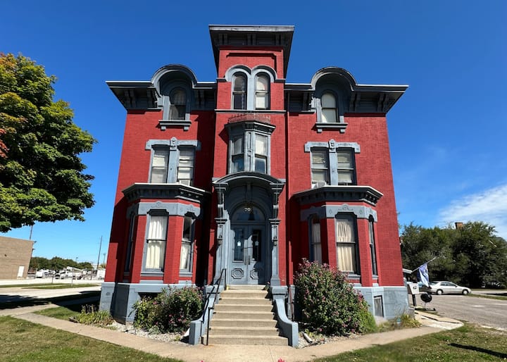 Shearer Historical House #15 - Bay City