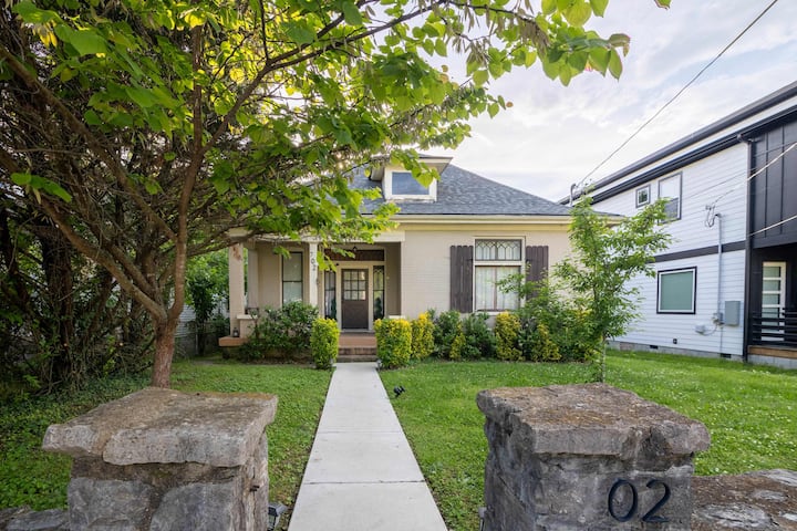 Music City Getaway | Near Broadway | Sleeps 6-east - SoundWaves at Gaylord Opryland, Nashville