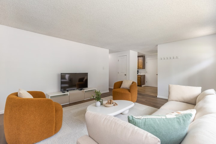 Comfortable Townhouse In Ash Way Lynnwood - Lynnwood, WA