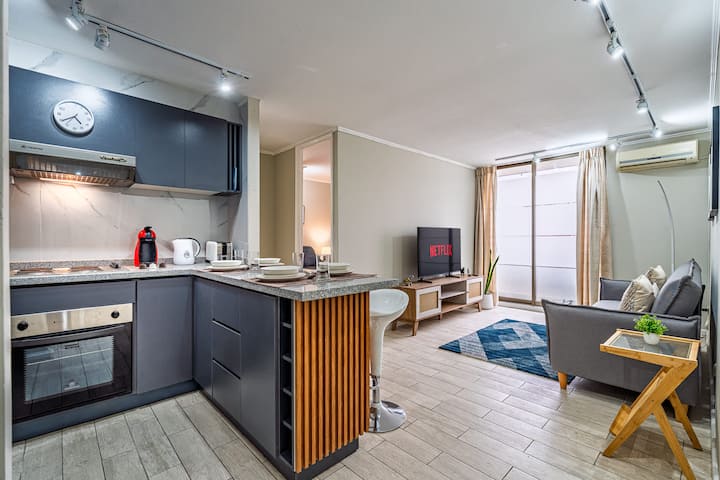 ü I Moderno Y Comodo Departamento En Cerro Santa L - Santiago, Chile