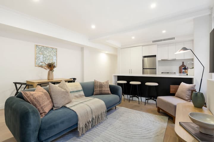 Picturesque Two Bedroom Apartment - Surry Hills