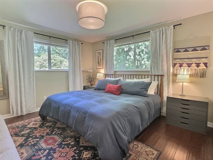 Martha Lake | A/c, Fenced Yard, Pet + Free Parking - Mukilteo, WA