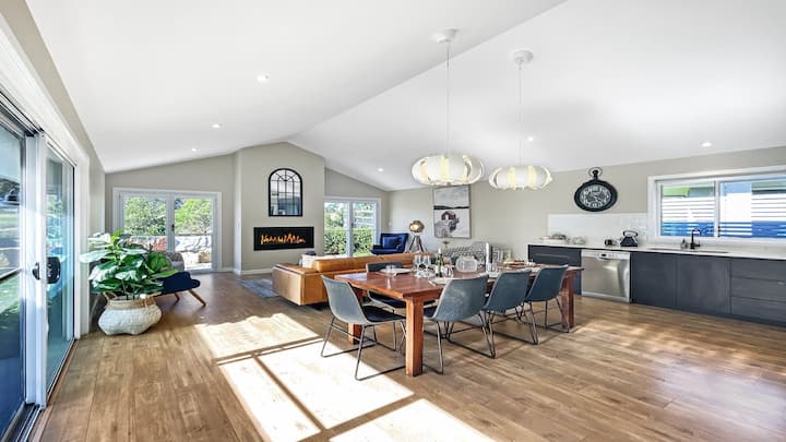 Figtree Retreat - The Vintage Holiday Houses - Lovedale