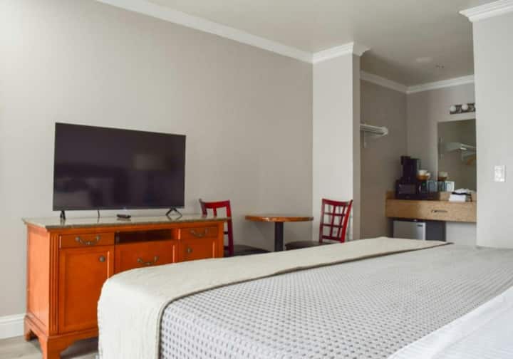 Steps From The Oceano Dunes & Ocean - Pismo Beach, CA