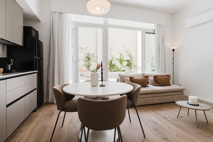 Terrace And Design Next To The Turia Gardens - Valencia